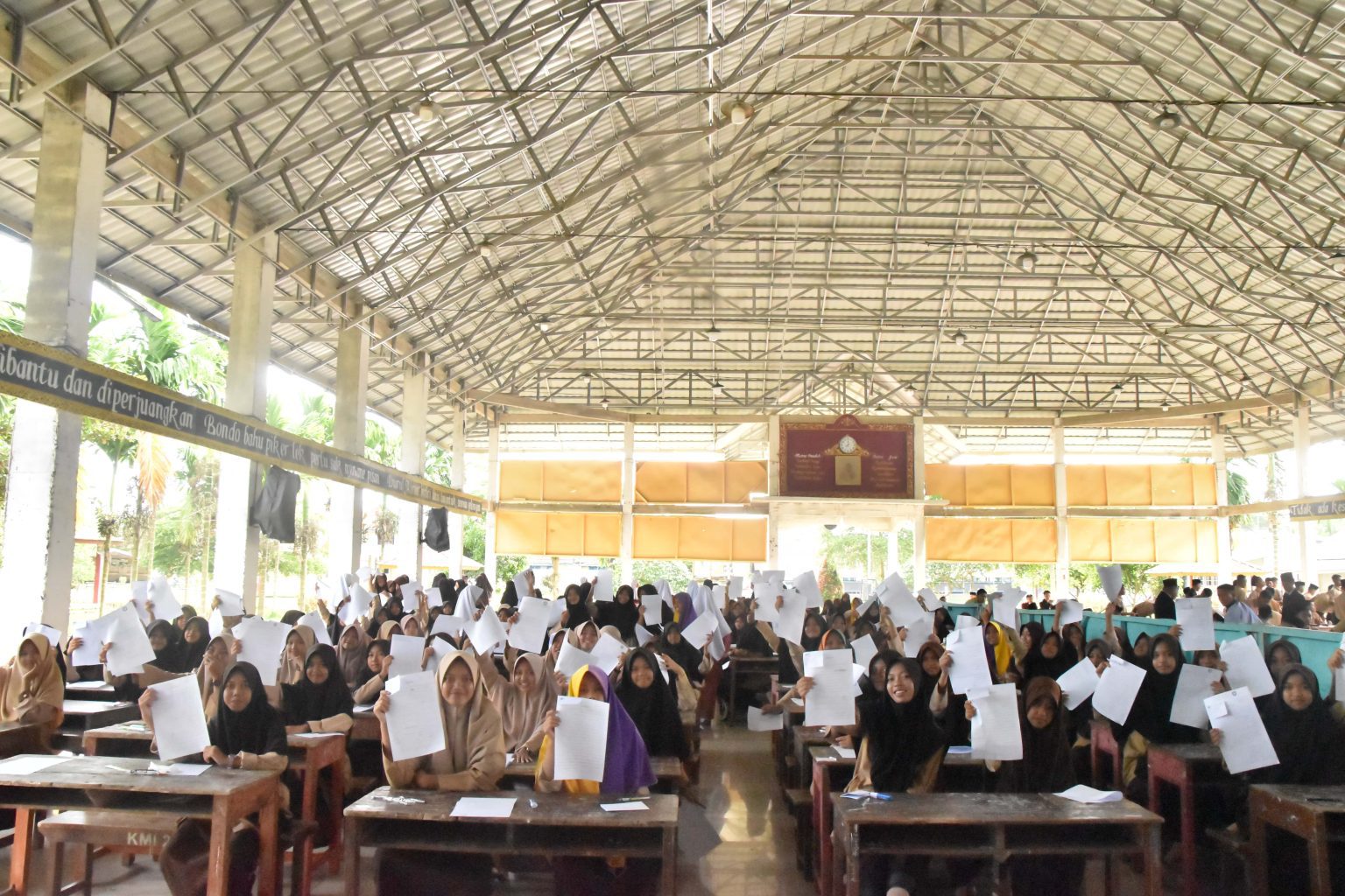 Ujian Tulis Semester Ganjil Resmi Berakhir. | Pondok Modern Daarul Abroor